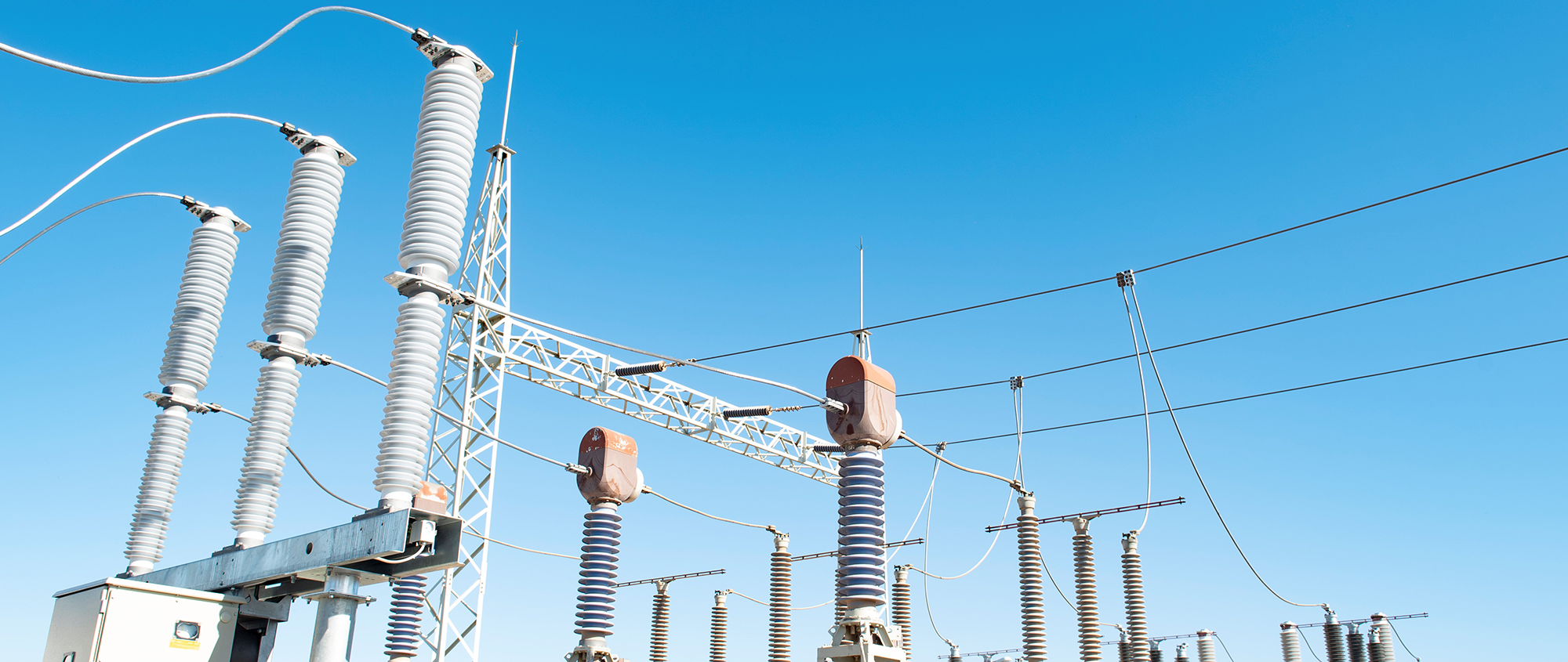 Introducing EconiQ™ Live Tank Breaker LTA